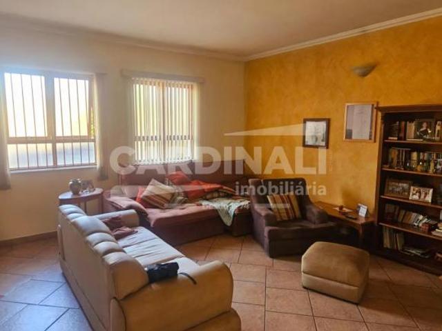 Casa para locação com 4 dormitórios Bem Localizada Próximo à Lagoa do Taquaral
