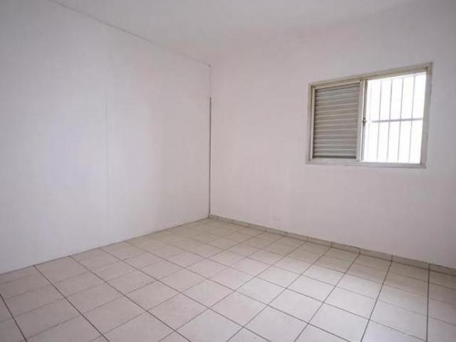 Casa para locação com 145m² 3 dormitórios, 2 banheiros Vila Alzira REF: 19249