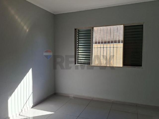 Casa para locação com 2 quartos, Santa Cruz