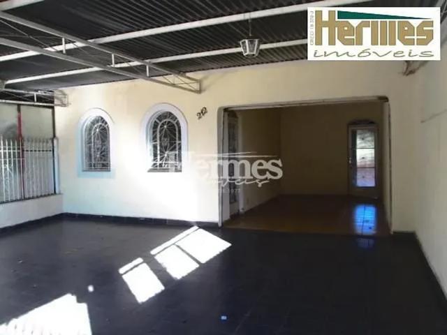 Casa para Locação com 3 Quartos 1 Suíte, 1 Vaga de Garagem e 369,64m² de Terre