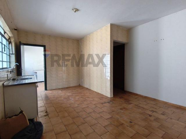 Casa para locação com 3 quartos sendo um suíte, 1.300 mensais Prados, Itapira,SP