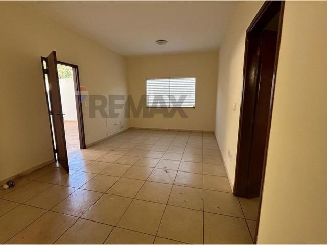 Casa Para Locação, Com Ótima Localização No Bairro Independência em Ituiutaba MG