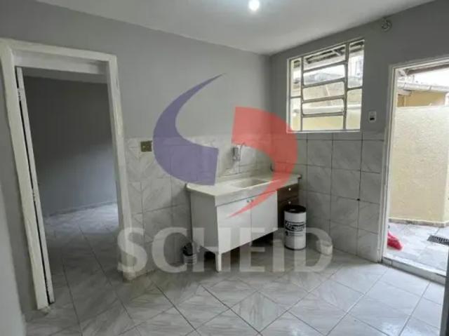 Casa para locação de 30,00m² útil, com 2 quartos no Jardim Cidália