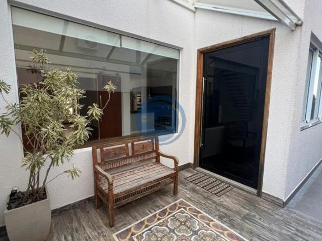 Casa de luxo em condomínio: 4 quartos, 4 suítes, 3 salas e 292m² de área em Jardim Vila Paradiso, In