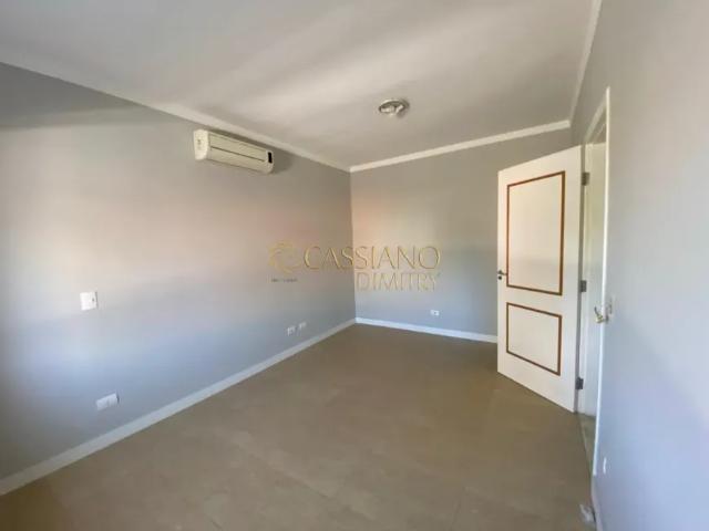 Casa para locaÃ§Ã£o e venda de 163,13mÂ² | 06 dormitÃ³rios, sendo 01 suÃte e 03 vagas de garagem | Vila