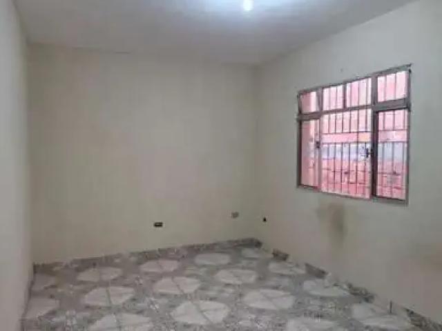 Casa para Locação em São Bernardo do Campo, Ferrazópolis, 2 dormitórios, 1 banheiro, 2 vagas