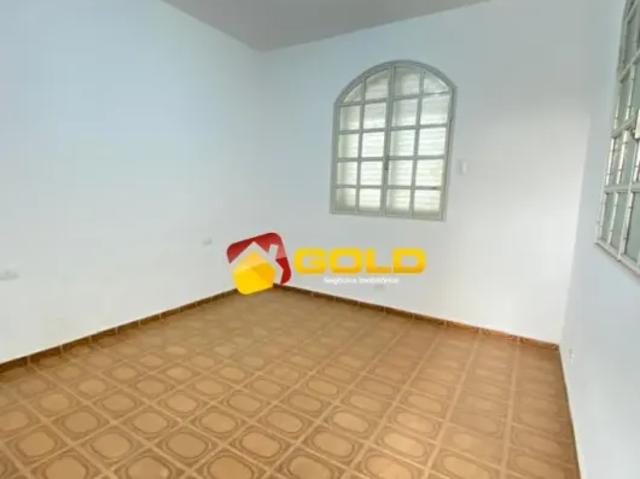 Casa para Locação em Uberlândia, Centro, 5 dormitórios, 2 suítes, 4 banheiros, 12 vagas