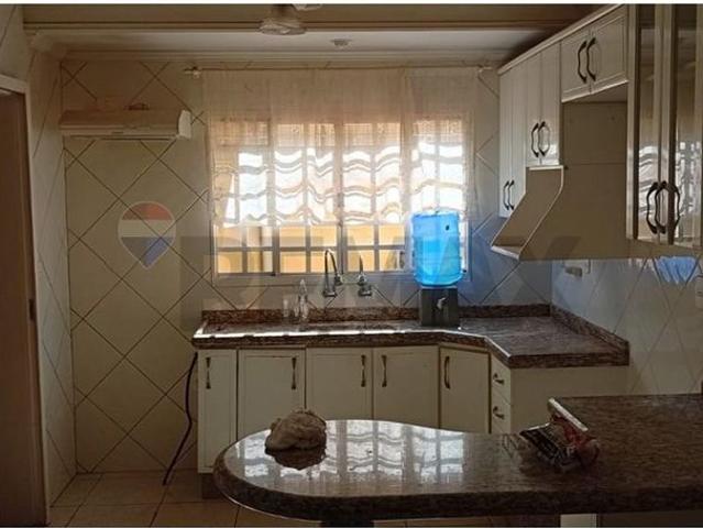 Casa para locação, sendo 3 quartos, 1 suíte, 2 vagas de garagem em Araras SP