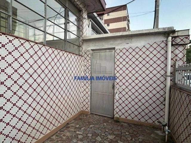 Casa para locação venda 2 quartos quintal Campo Grande Santos SP
