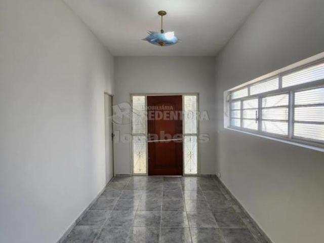 Casa para Locação 03 Dormitórios no Parque Industrial
