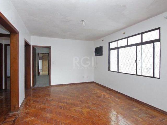 Casa para Locação/Aluguel 240m², 4 dormitórios, 6 vagas Nonoai