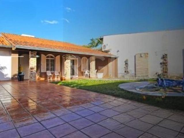 Casa para Locação/Aluguel 374m², 4 dormitórios, sendo 1 suites, 3 vagas Guarujá