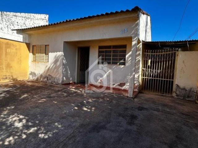 Casa para Reforma à Venda no Jardim das Oliveiras