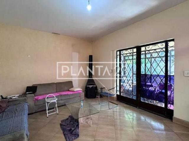 Casa para reforma com 405 m², com 4 quartos sendo 2 suítes à venda no bairro Jardim Prainha