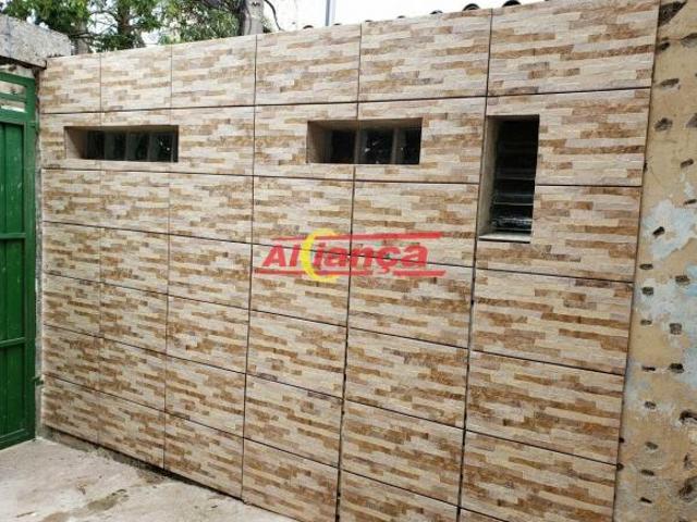 CASA PARA RENDA 4 CASAS SALÃO COMERCIAL E VAGA DE GARAGEM PICANÇO