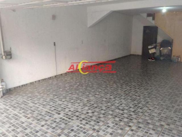 Casa para renda com 3 moradias e vagas de garagem Parque Santos Dumont, Guarulhos