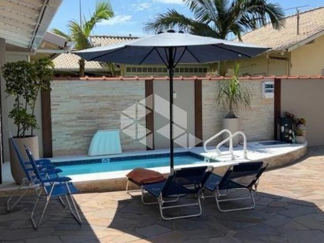Casa para residência ou veraneio na Praia em Tramandaí