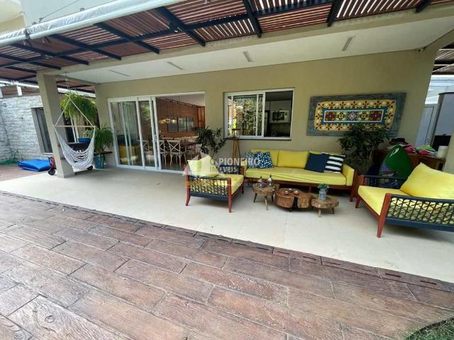 Casa para temporada e locação anual na praia de Juquehy!