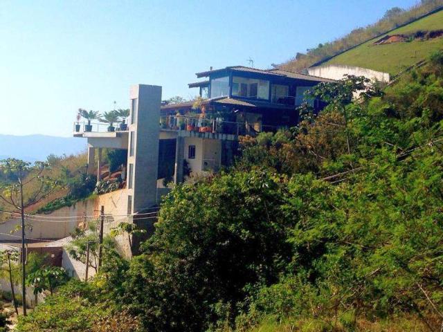 Casa para Temporada, Ilhabela / SP, bairro Siriúba, 5 dormitórios, 5 suítes, 2 vagas de garagens, mobiliado