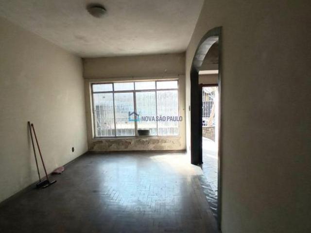 Casa para uso residencial ou Comercial ao lado do metrô Praça da Árvore! Oportunidade!