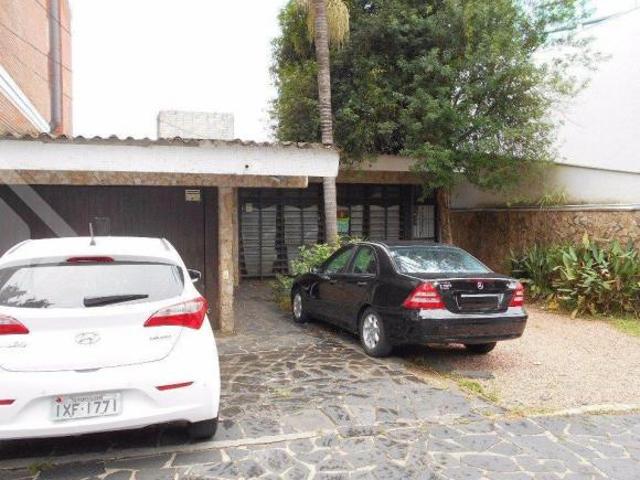CASA PARA USO RESIDENCIAL OU COMERCIAL JUNTO A PRAÇA JAPÃO!