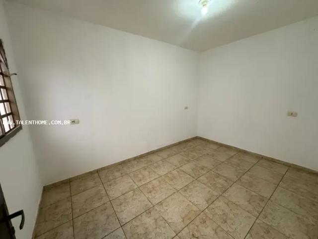 Casa para Venda em Londrina, Brasília, 3 dormitórios, 1 suíte, 2 banheiros, 4 vagas