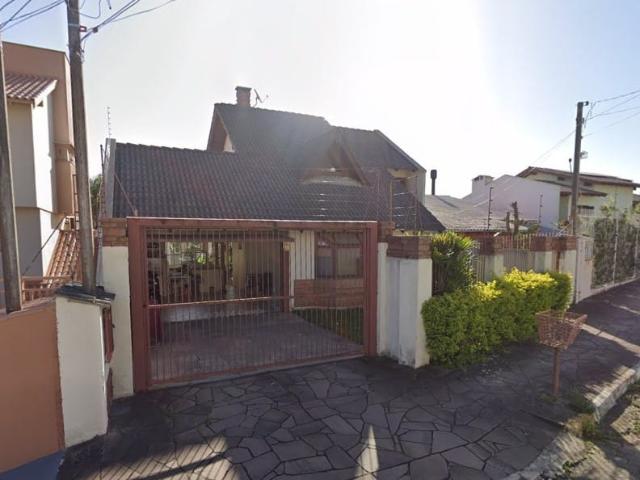 Casa para venda, 3 dormitórios, sendo 1 suíte, piscina, aquecimento à gás, excelente localização no
