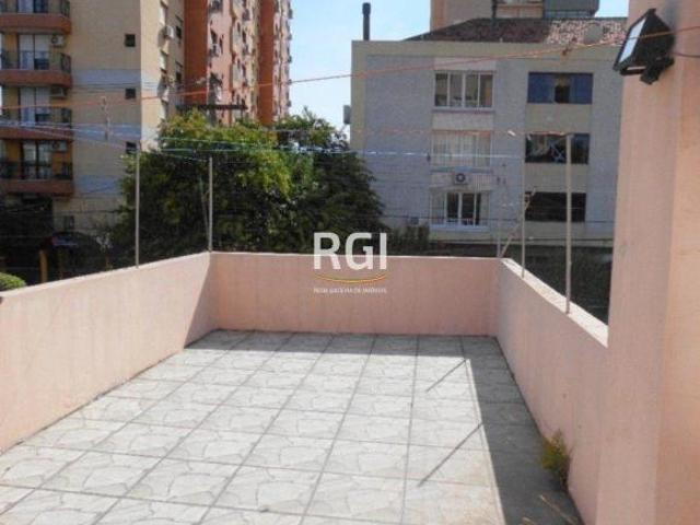 Casa para Venda 100m², 3 dormitórios, Menino Deus