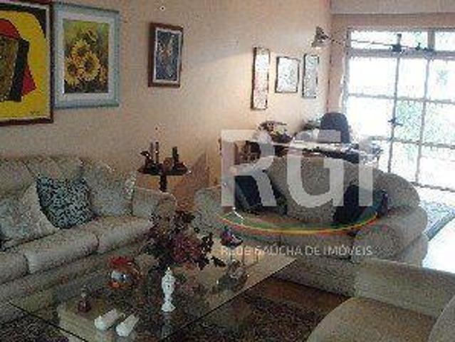 Casa para Venda 125m², 3 dormitórios, 5 vagas Menino Deus