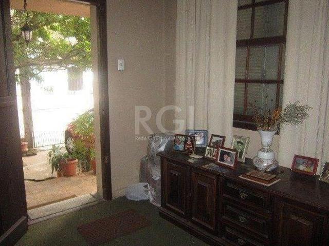 Casa para Venda 137m², 1 dormitório, sendo 1 suites, 4 vagas Floresta
