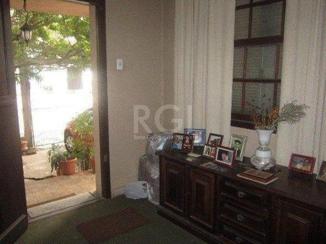 Casa para Venda 137m², 1 dormitório, sendo 1 suites, 4 vagas Floresta