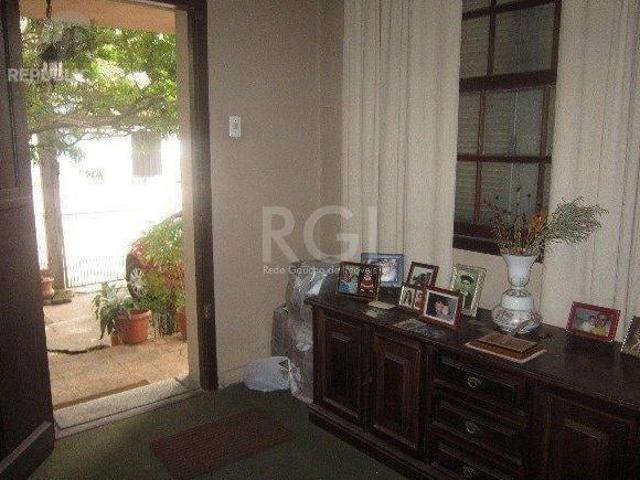 Casa para Venda 137m², 1 dormitório, sendo 1 suites, 4 vagas Floresta