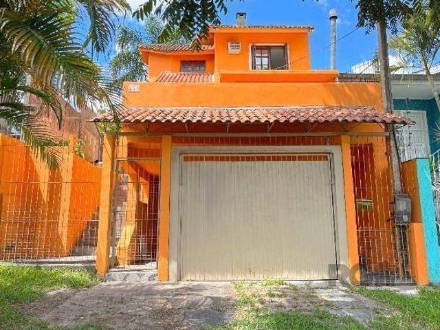 Casa para Venda 144m², 2 dormitórios, 2 vagas Lomba do Pinheiro