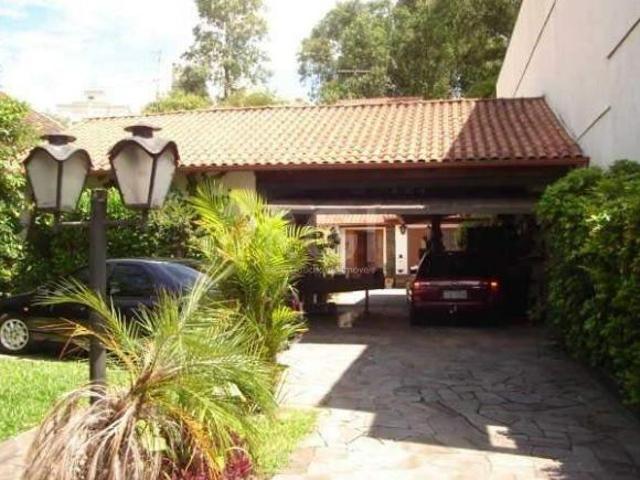 Casa para Venda 144m², 3 dormitórios, sendo 2 suites, 4 vagas São João