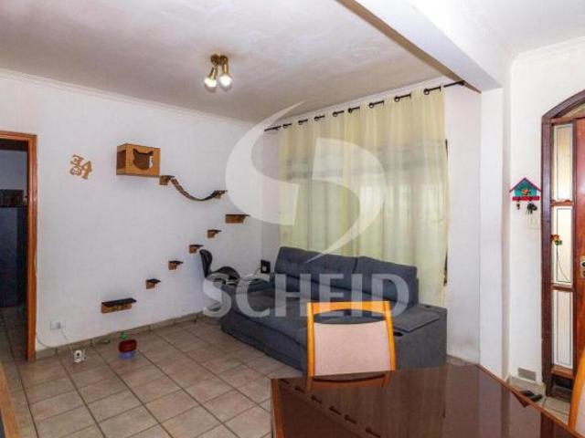 Casa para venda, 150,00m² útil, com 3 quartos e 3 vagas na região Cidade Dutra