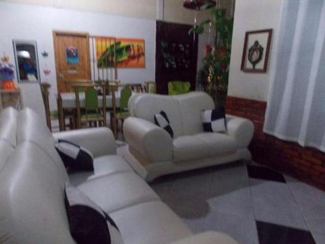 Casa para Venda 150m², 2 dormitórios, 5 vagas Ponta Grossa