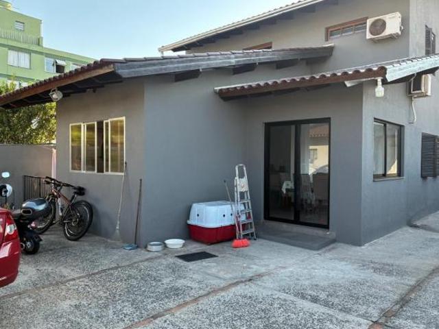 Casa para Venda 177m², 4 dormitórios, sendo 1 suites, 2 vagas Partenon