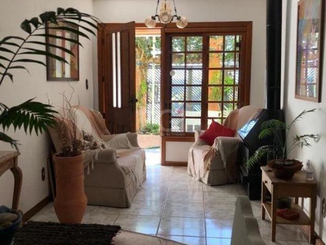 Casa para Venda 178.5m², 3 dormitórios, sendo 2 suites, 2 vagas Tristeza