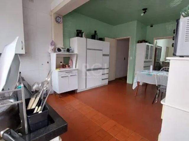Casa para Venda 184m², 3 dormitórios, sendo 1 suites, 4 vagas Cristal