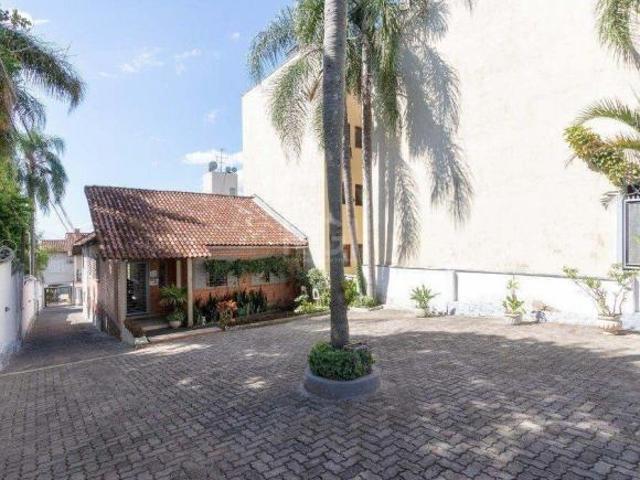 Casa para Venda 199.62m², 5 dormitórios, 15 vagas Tristeza