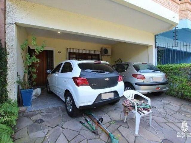 Casa com 4 dormitórios, sendo 1 suite, 3 vagas Bairro Ipanema