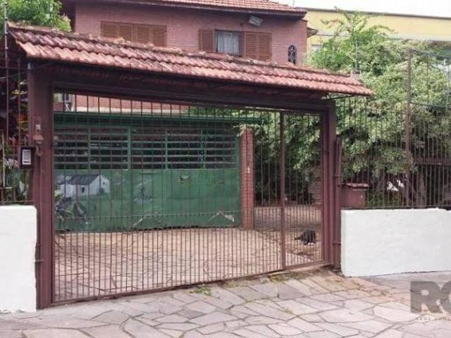 Casa para Venda 200m², 5 dormitórios, sendo 1 suites, 4 vagas Glória
