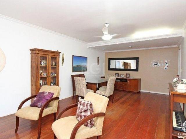Casa para Venda 202m², 4 dormitórios, sendo 1 suites, 3 vagas Petrópolis