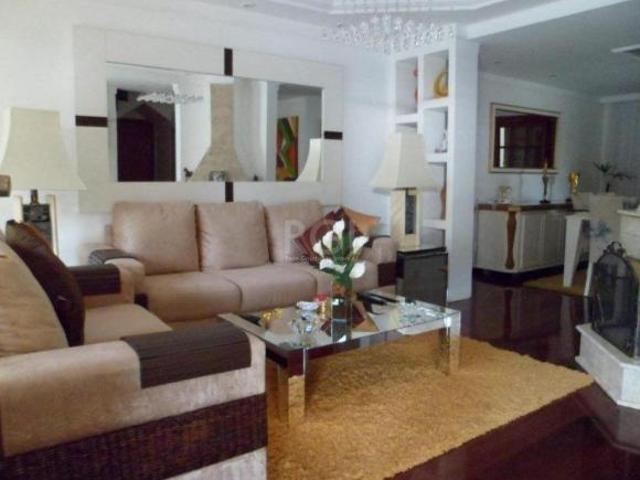 Casa para Venda 216m², 4 dormitórios, sendo 1 suites, 8 vagas Aberta Dos Morros