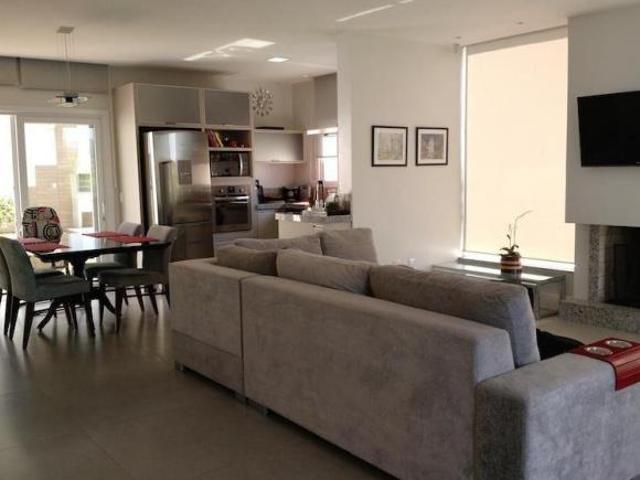 Casa para Venda 217m², 3 dormitórios, sendo 1 suites, 3 vagas Teresópolis