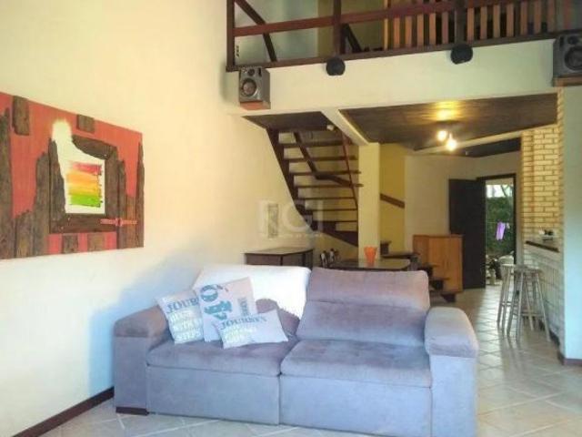 Casa para Venda 219m², 3 dormitórios, sendo 1 suites, 4 vagas Menino Deus