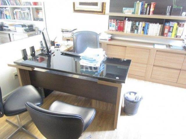 Casa para Venda 227m², 4 dormitórios, 1 vaga Menino Deus