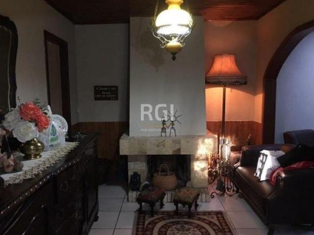 Casa para Venda 220m², 4 dormitórios, sendo 2 suites, 3 vagas Restinga