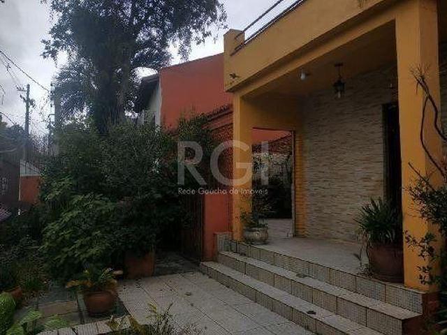 Casa para Venda 220m², 3 dormitórios, 4 vagas Teresópolis