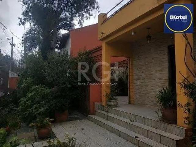 Casa para Venda 220m², 3 dormitórios, 4 vagas Teresópolis